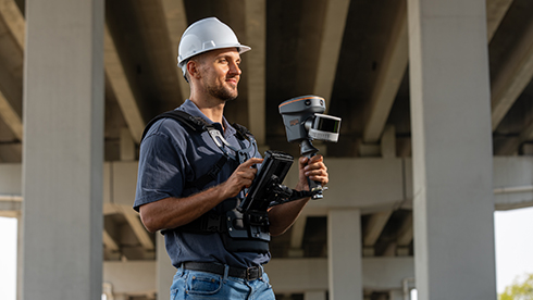 RS10: Integrated Handheld SLAM 3D Scanner + GNSS RTK | CHCNAV