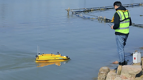 Apache 3 Pro: Advanced Single-Beam USV | CHCNAV