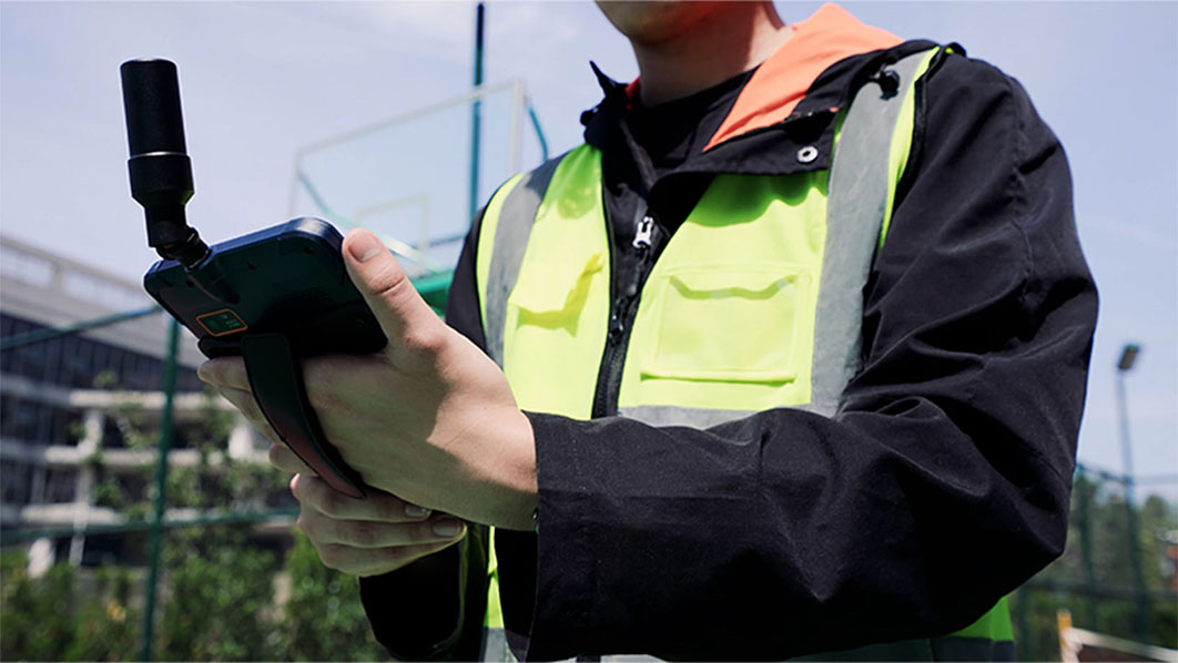 LT800H: Rugged Tablet with GNSS RTK | CHCNAV